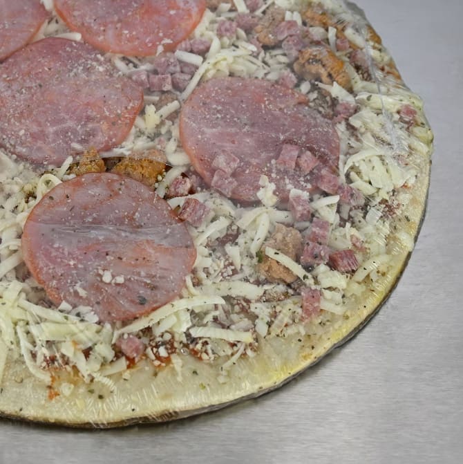 Pizza Capping Film 24" x 24" - 500 Sheets per Roll